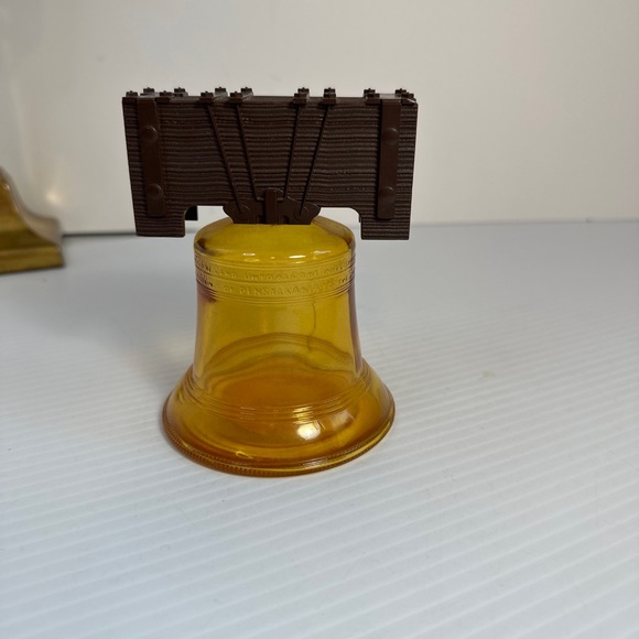 Avon | Accents | Vtg Avon Liberty Bell Decanter Oland After Shave 5 Oz ...